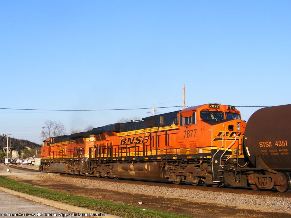 BNSF 5085 BNSF 7877